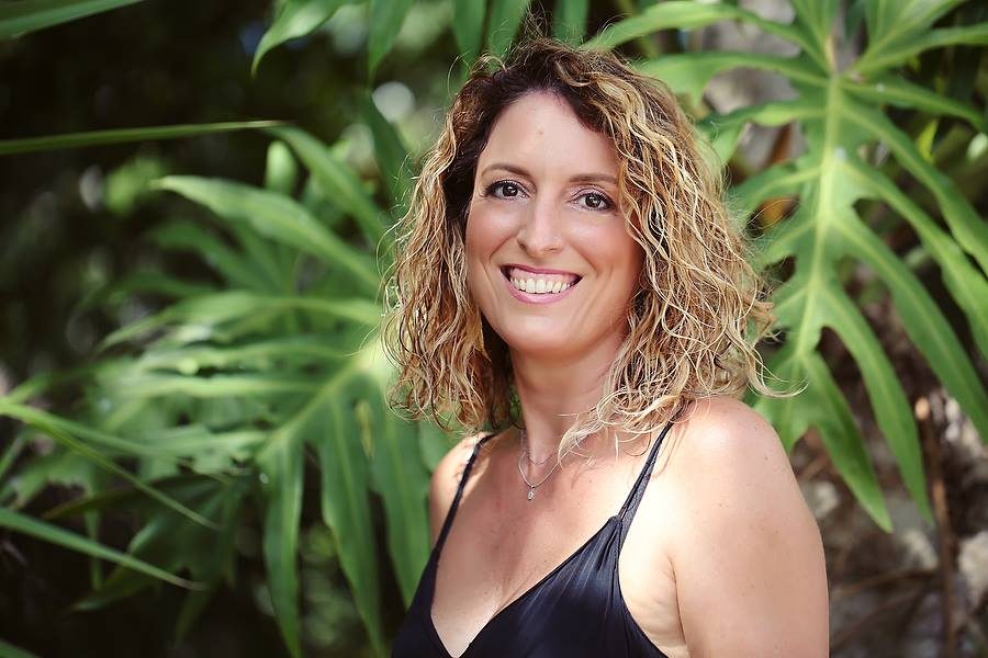 Meet the Wedding Experts | Doranna Hairstylist Riviera Maya - Ael ...