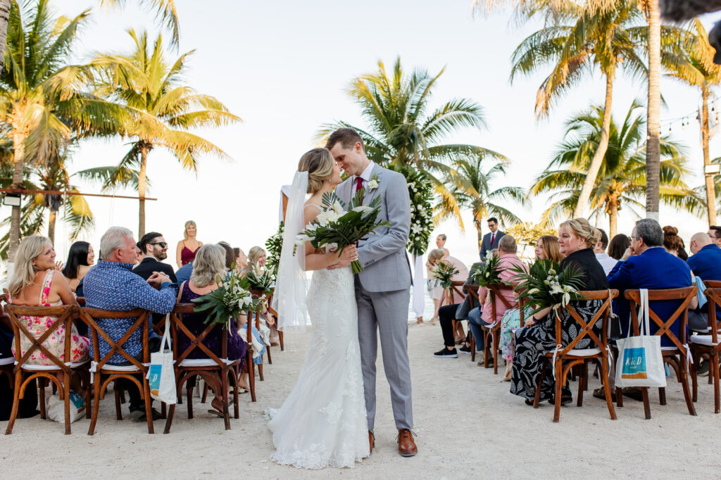 Beach Wedding Hairstyle Inspiration: Real Brides in Mexico - Doranna ...